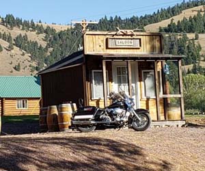 Bearmouth Chalet & RV Park | Destination Montana