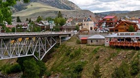 Gardiner Montana the north gateway to Yellowstone | Destination Montana